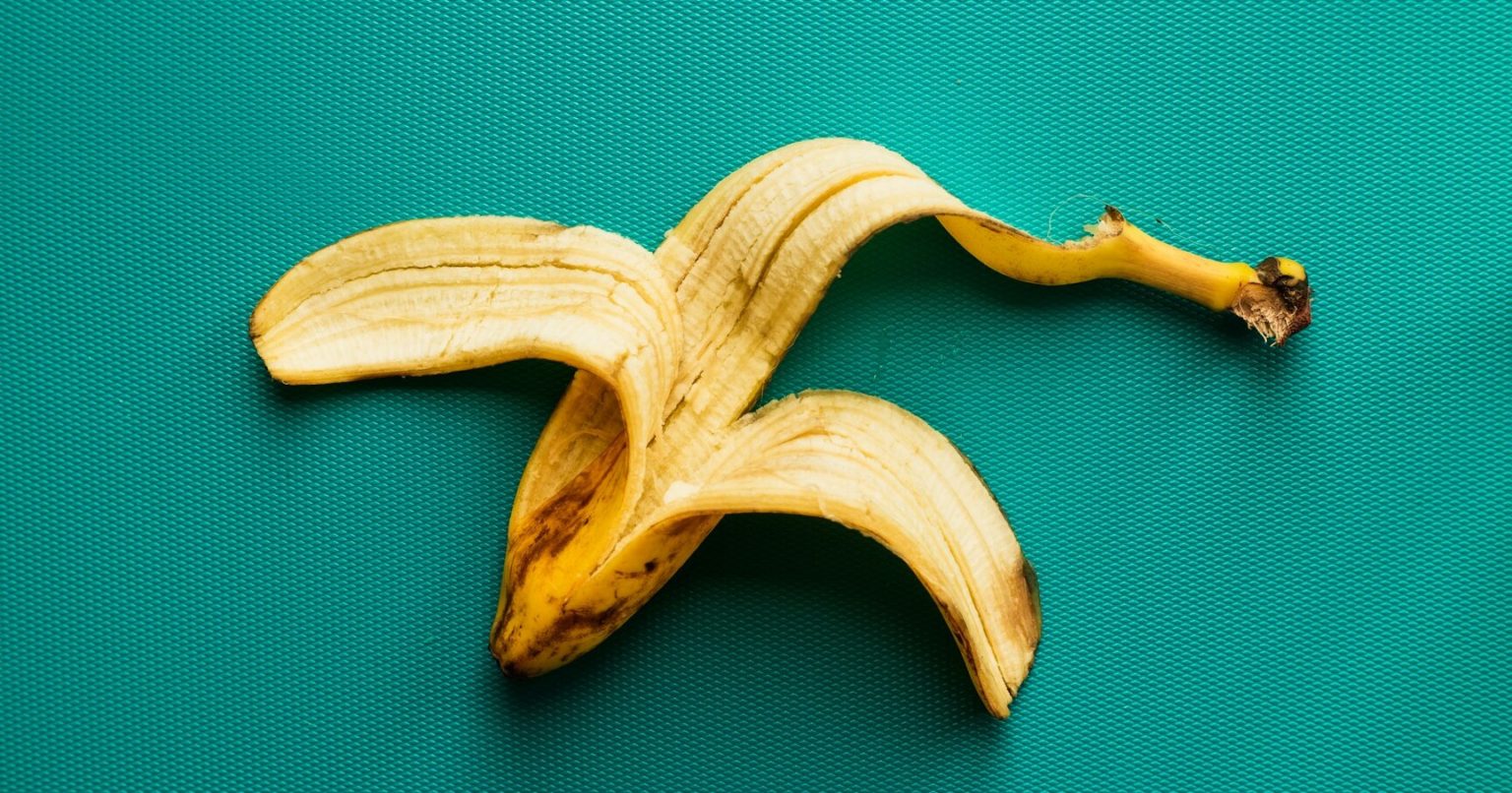 Why Hanging An Overripe Banana In Your Garden Is Beneficial - The ...