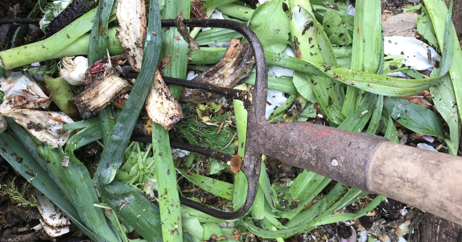 12 Steps to Prepare Your Compost Pile for Winter - The Garden Magazine